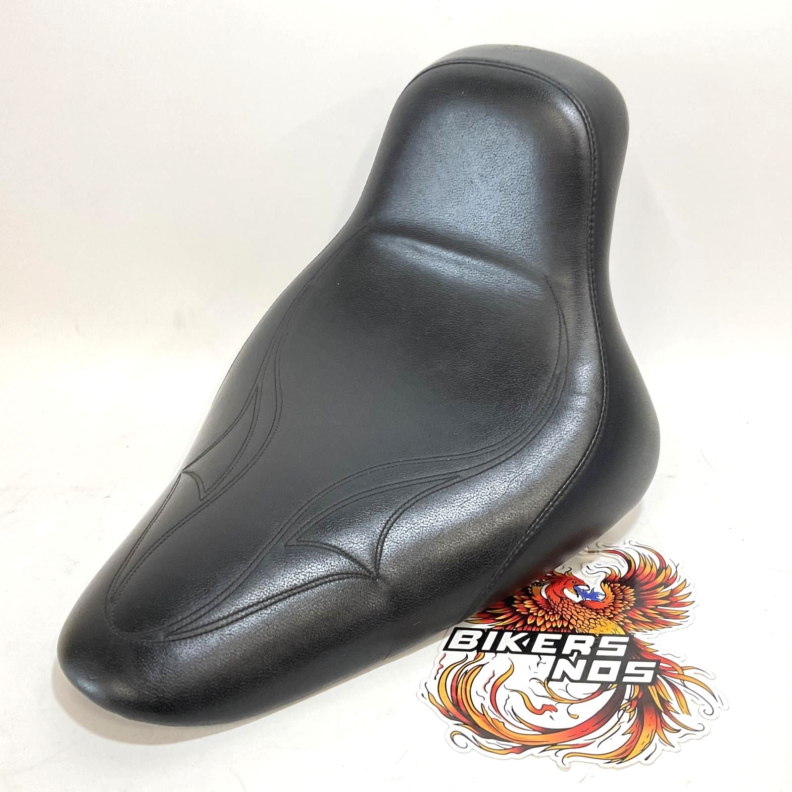 Very Nice! Genuine Harley 1987-1999 Softail Solo Seat Sweep Stitch Pat